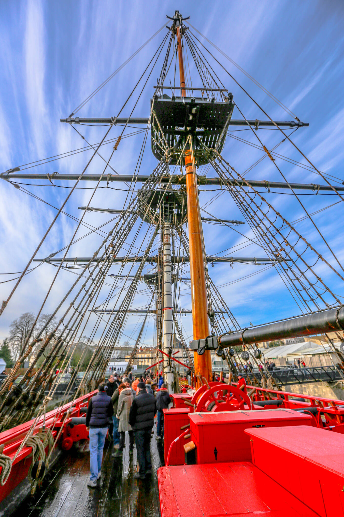 Le gabier moderne d’aujourd’hui sur l'Hermione | Office de Tourisme de ...